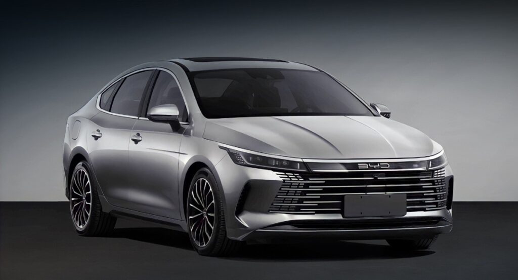 BYD King: O Corolla encontrou seu rival! Sedã Híbrido que faz 28km/l ...