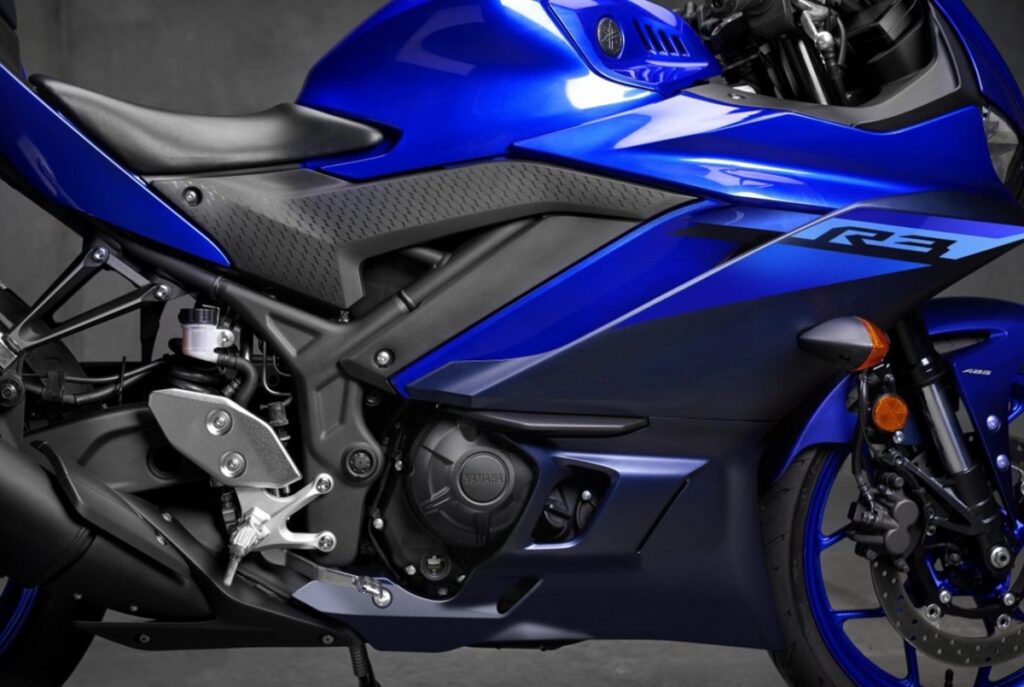 R3 ABS 2025: Desempenho Impressionante e Estética Avançada