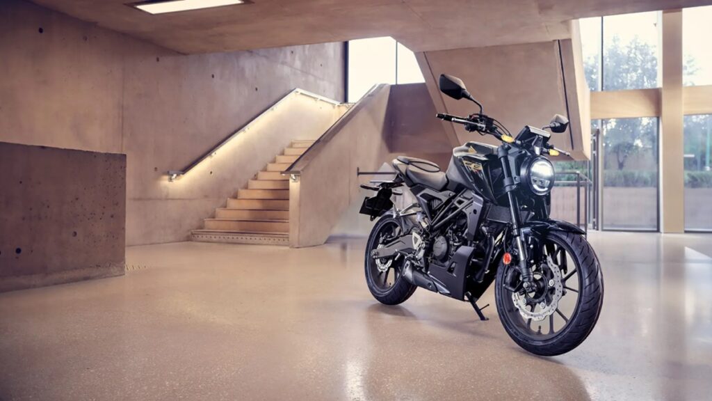 Honda CB125R 2025: A Inovação que o Brasil Não Pode Ter